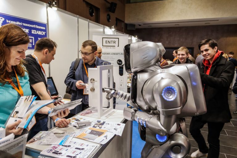 Why Artificial Intelligence Isn't Always the Answer - Navedas Why Artificial Intelligence Isn't Always the Answer - Navedas